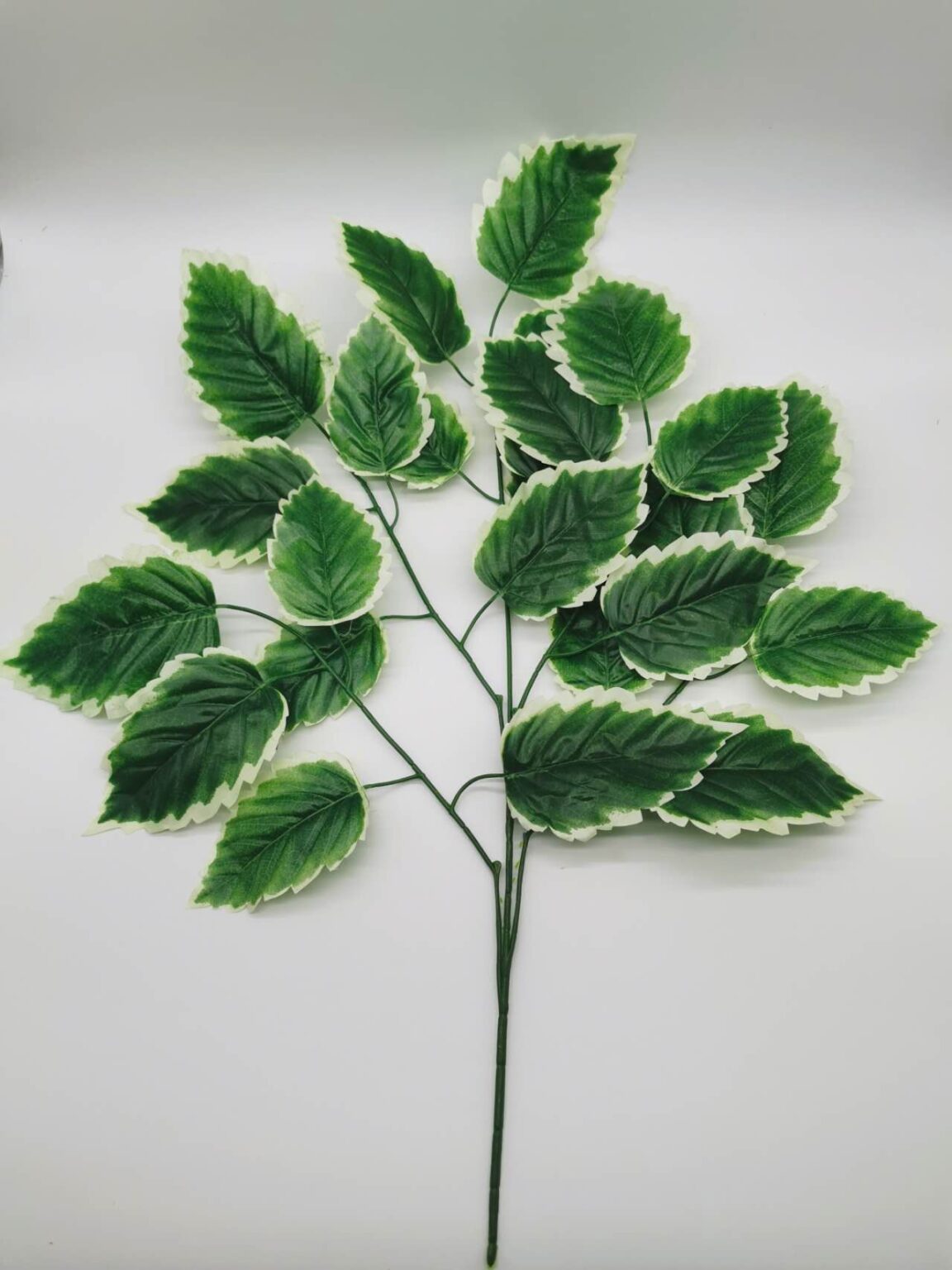 Extra Large Leaf Spray Rhomboid Leaf White(12 in a pack =0.66 each ...